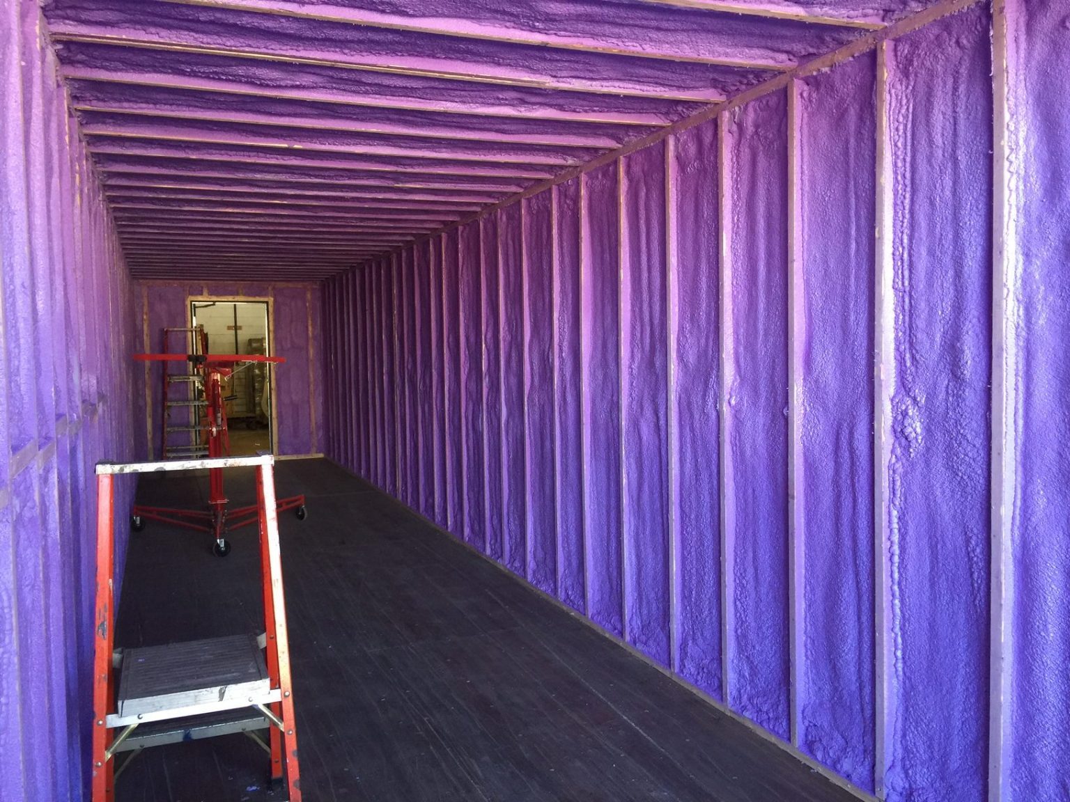 ISOLER UN CONTENEUR MARITIME POUR LES ENVIRONNEMENTS CHAUDS ET FROIDS ...